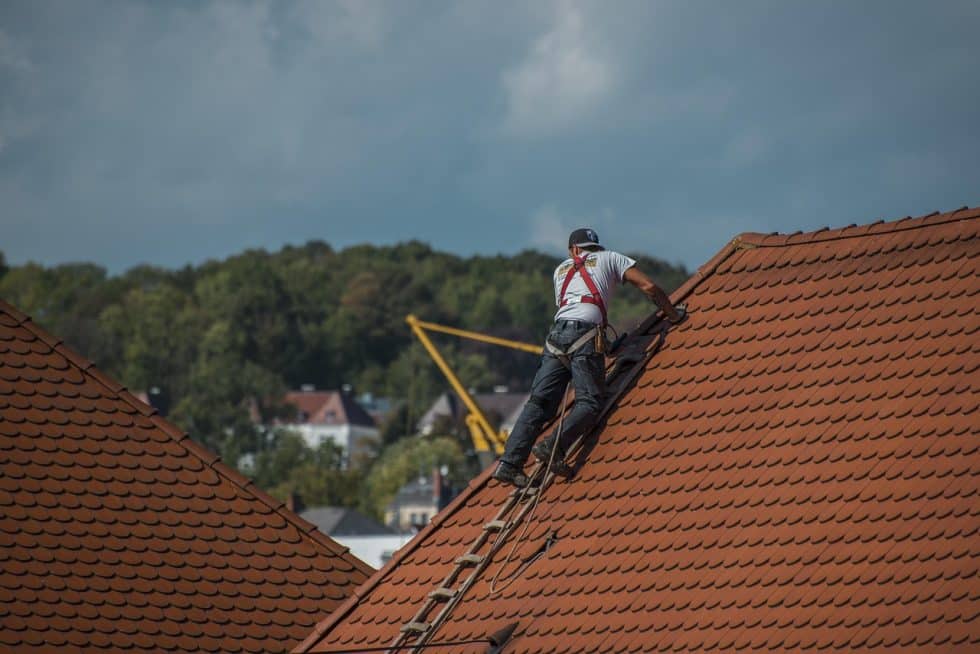Report: Roof Repair Costs at $31 Billion in 2024 | Weekly Real Estate News