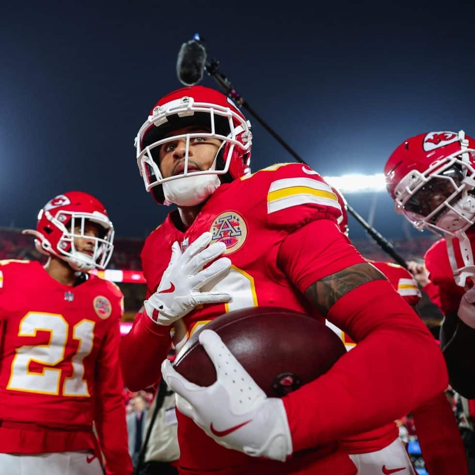 Report: NFL's Chiefs to Relocate from Missouri to New Domed Stadium in ...